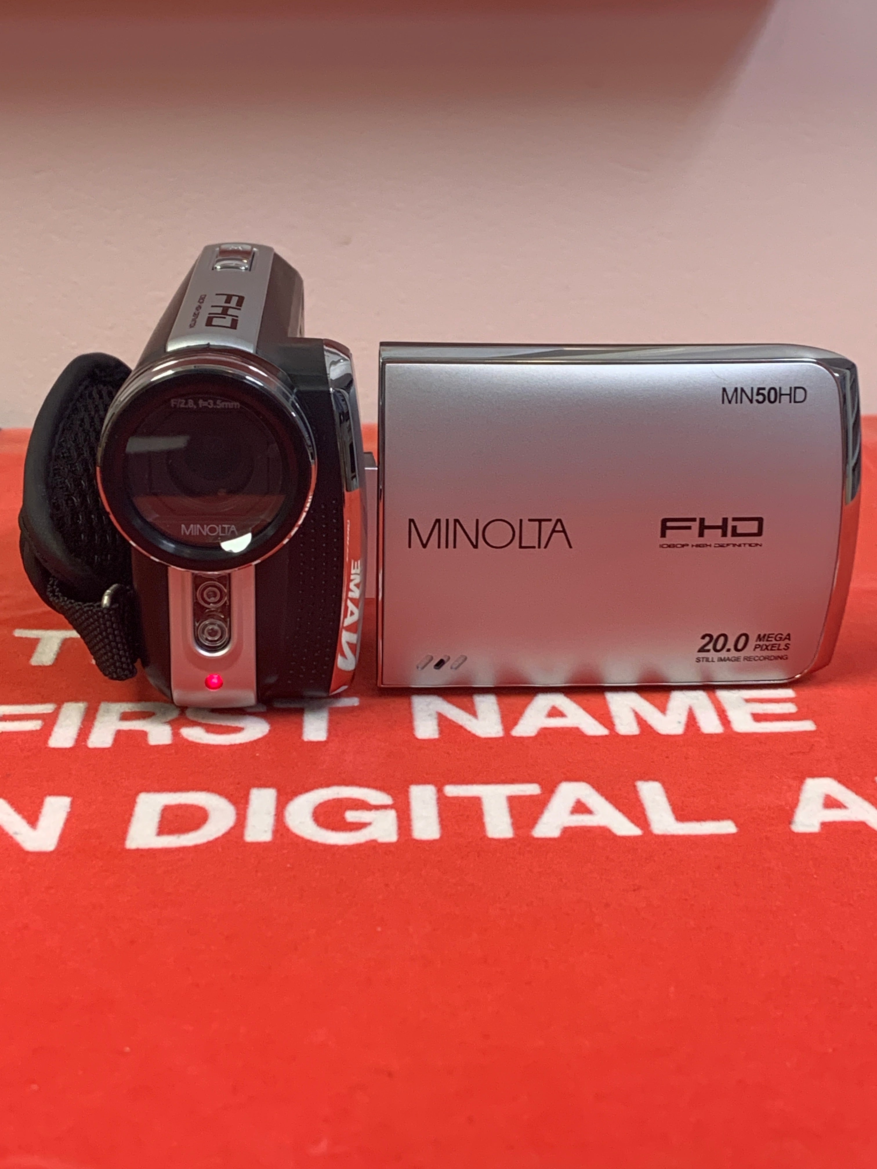 Minola MN50HD 20.0 MegaPixel Camera Recorder Camcorder /w Box and Inst ...