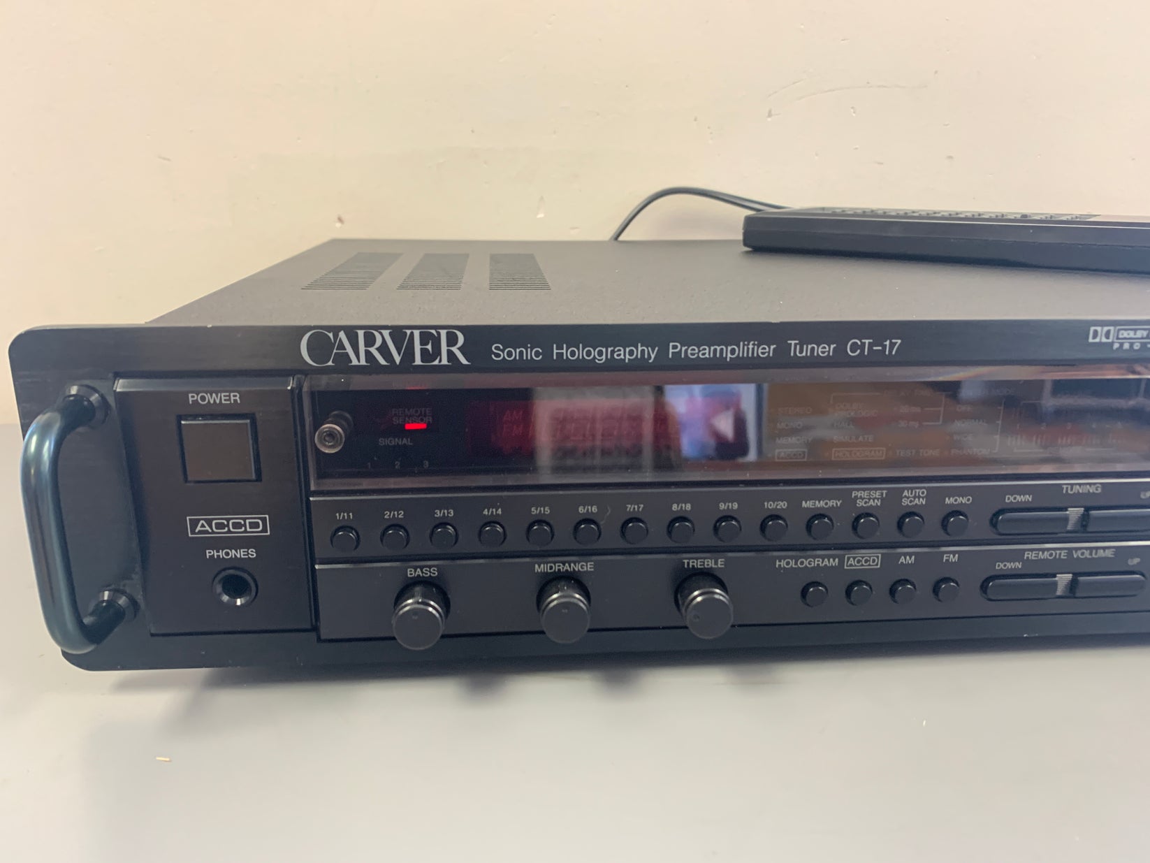 Carver CT-17 Tuner Preamplifier * Remote – The Turntable Store