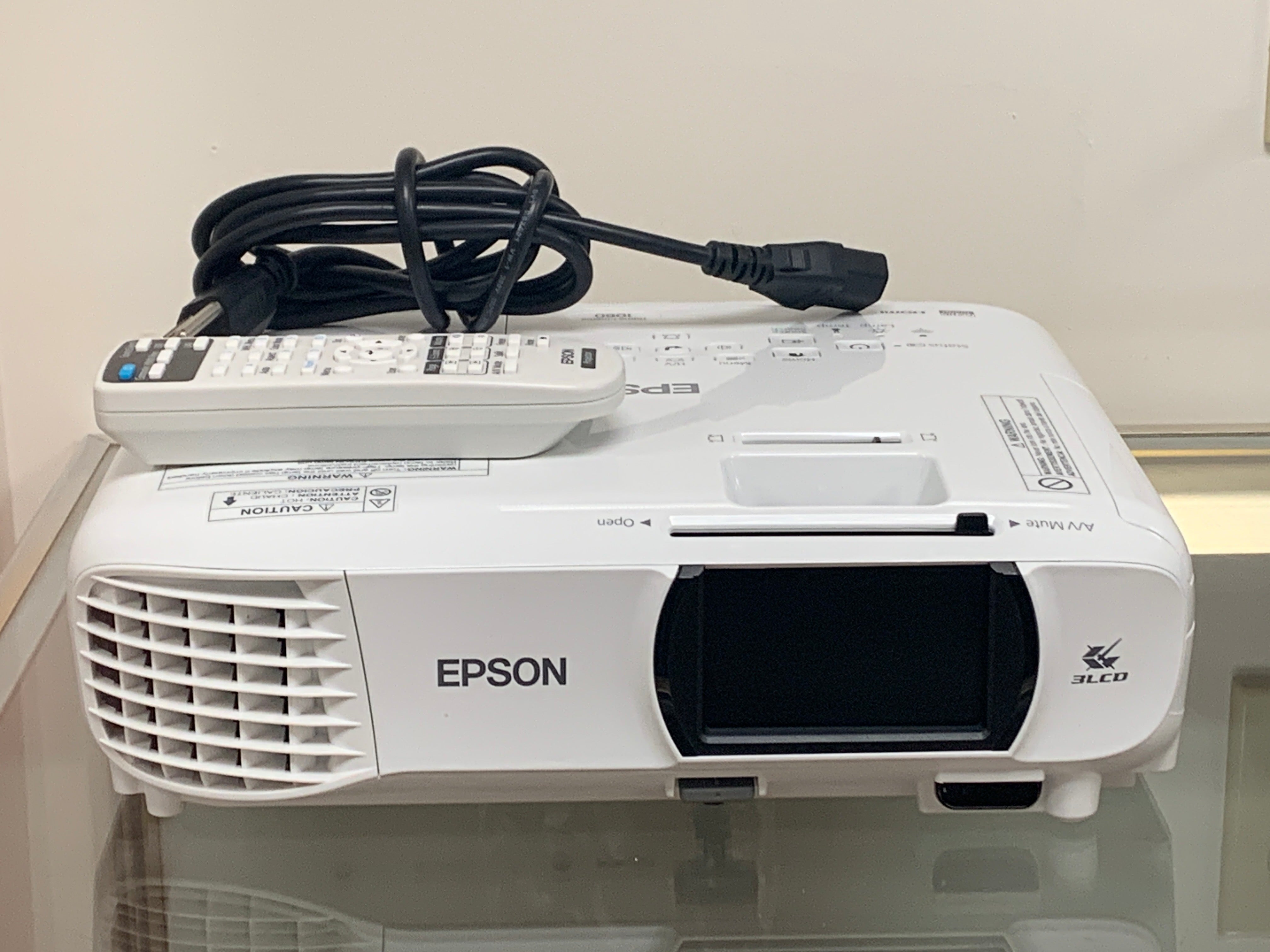 Epson Home Cinema 1060 1080p 3LCD Projector w/ Remote – The Turntable Store