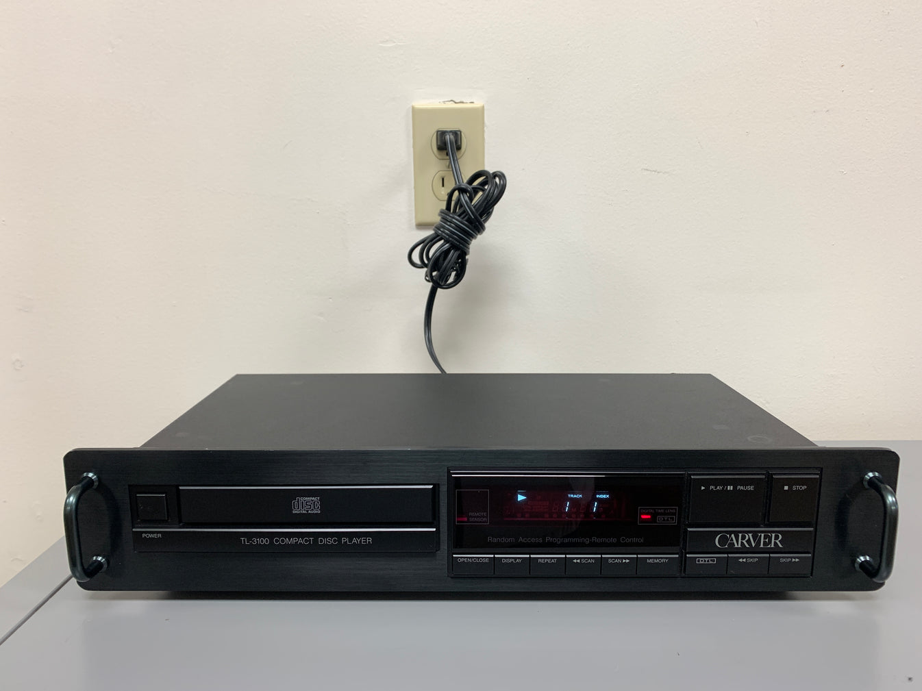 Carver TL-3100 CD Player – The Turntable Store