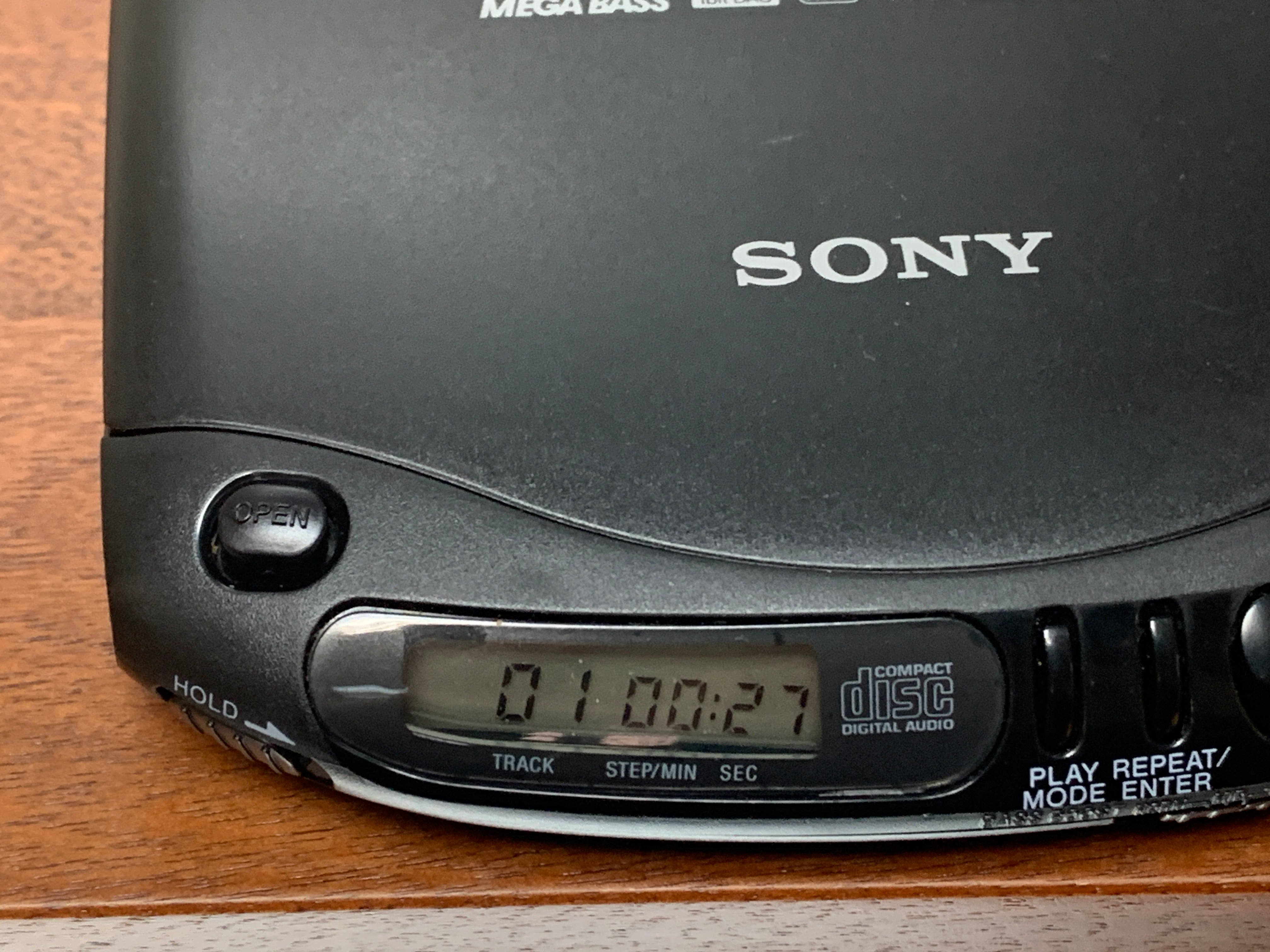 Sony Discman D-131 CD Player 1994 – The Turntable Store