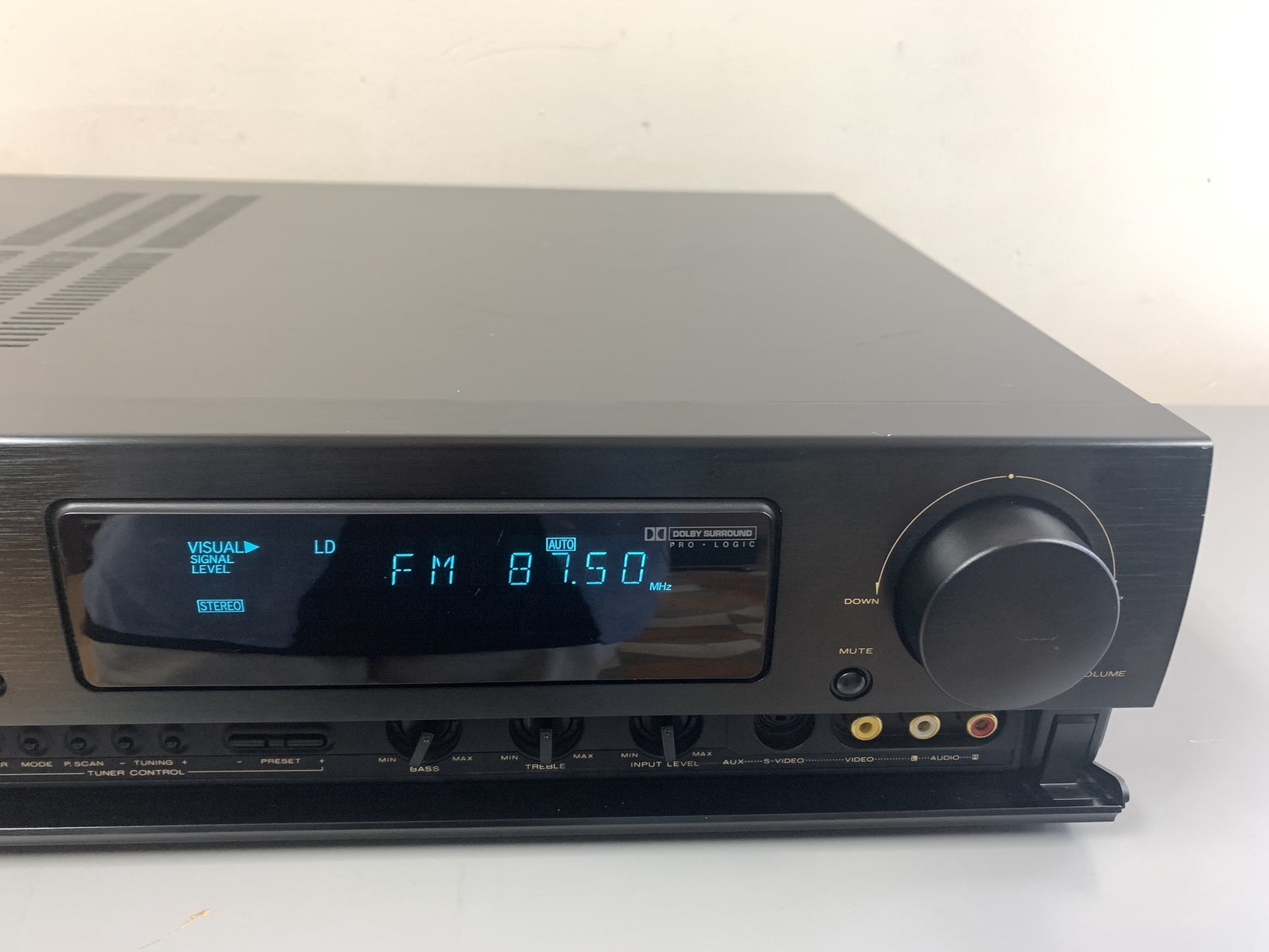 Marantz AV600 Preamp – The Turntable Store
