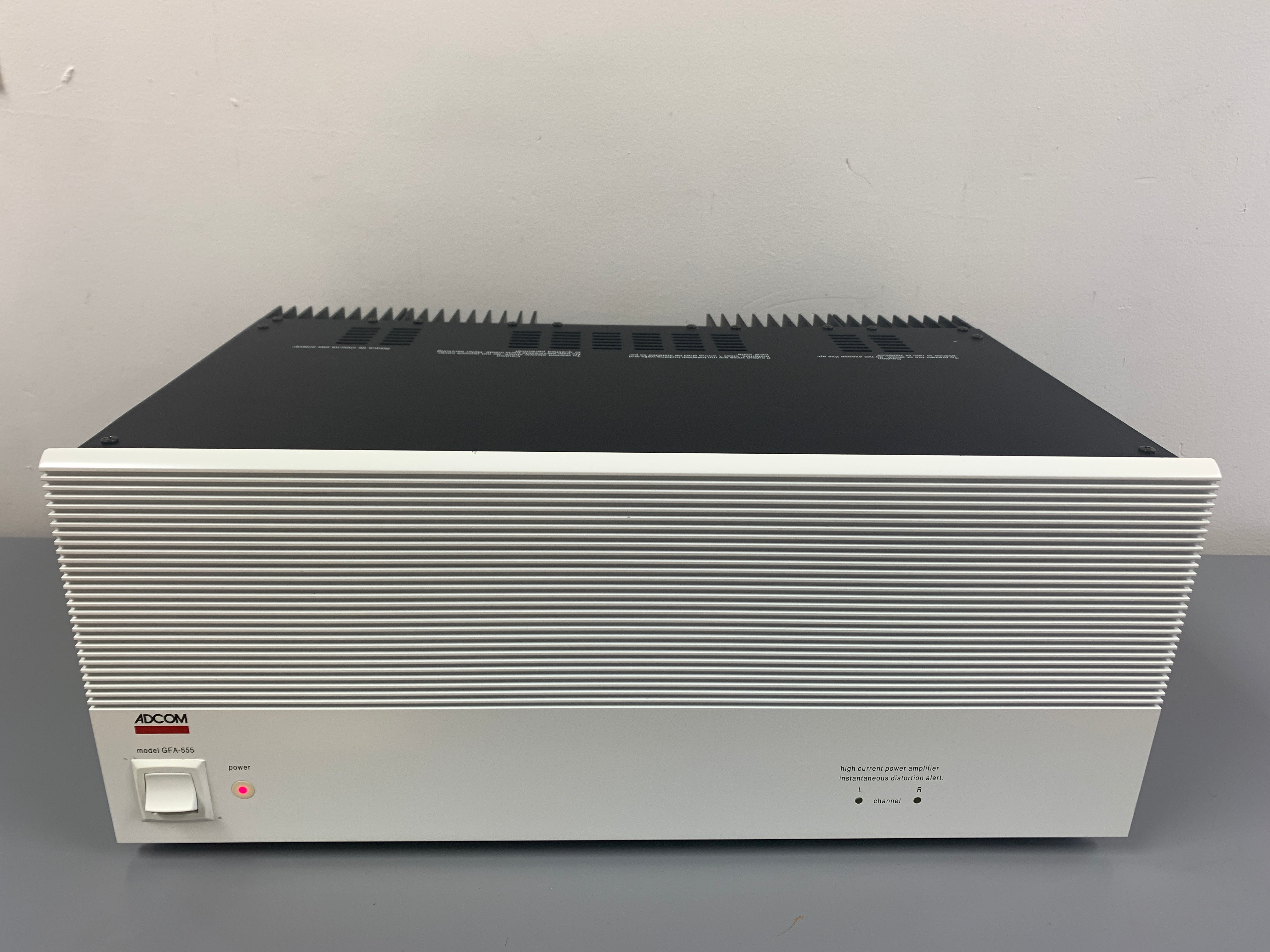 Adcom GFA-555 Stereo Power Amp * White Face *Box * Manual * 200W RMS ...