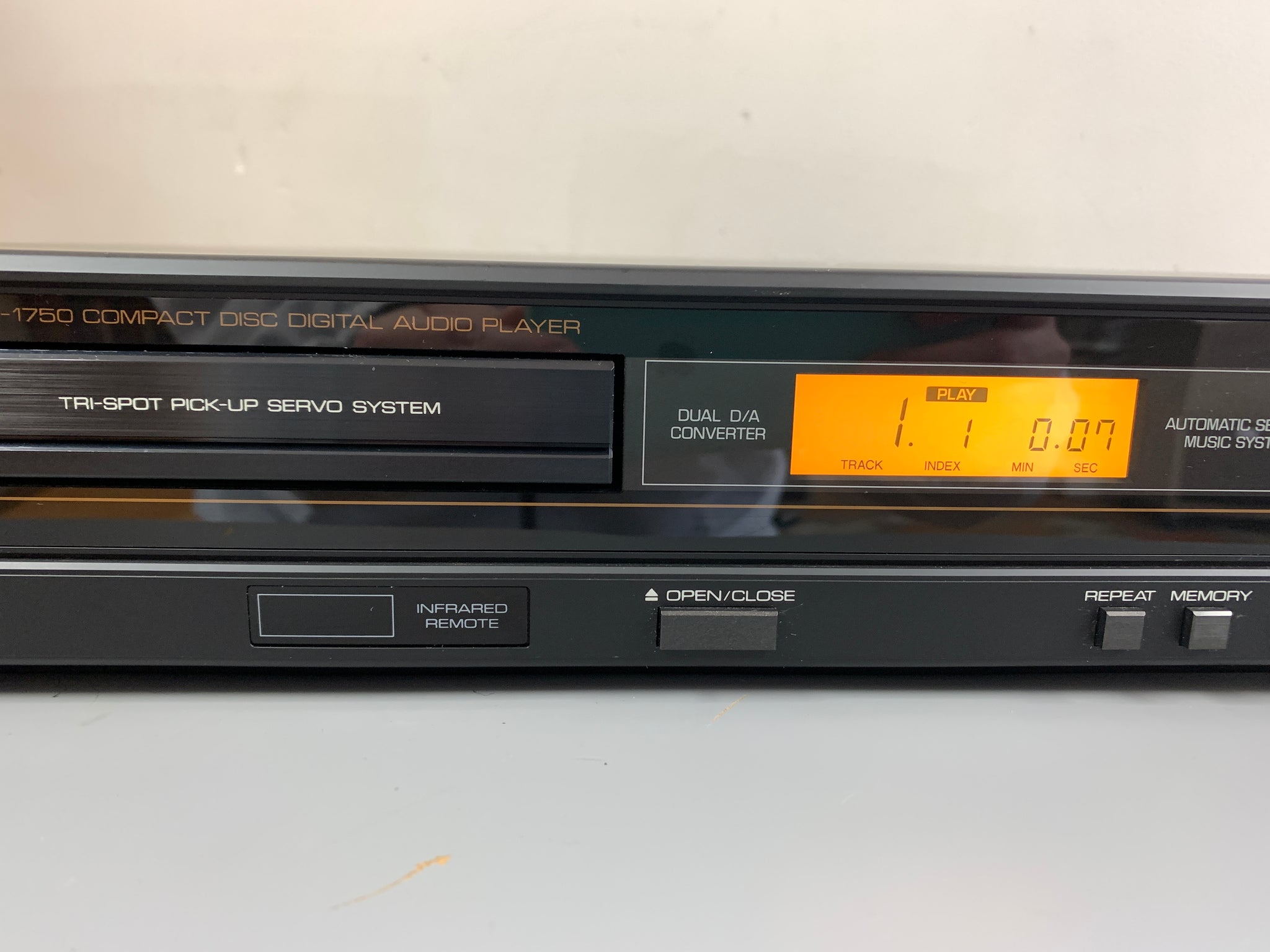 Optimus CD-1750 CD Player – The Turntable Store