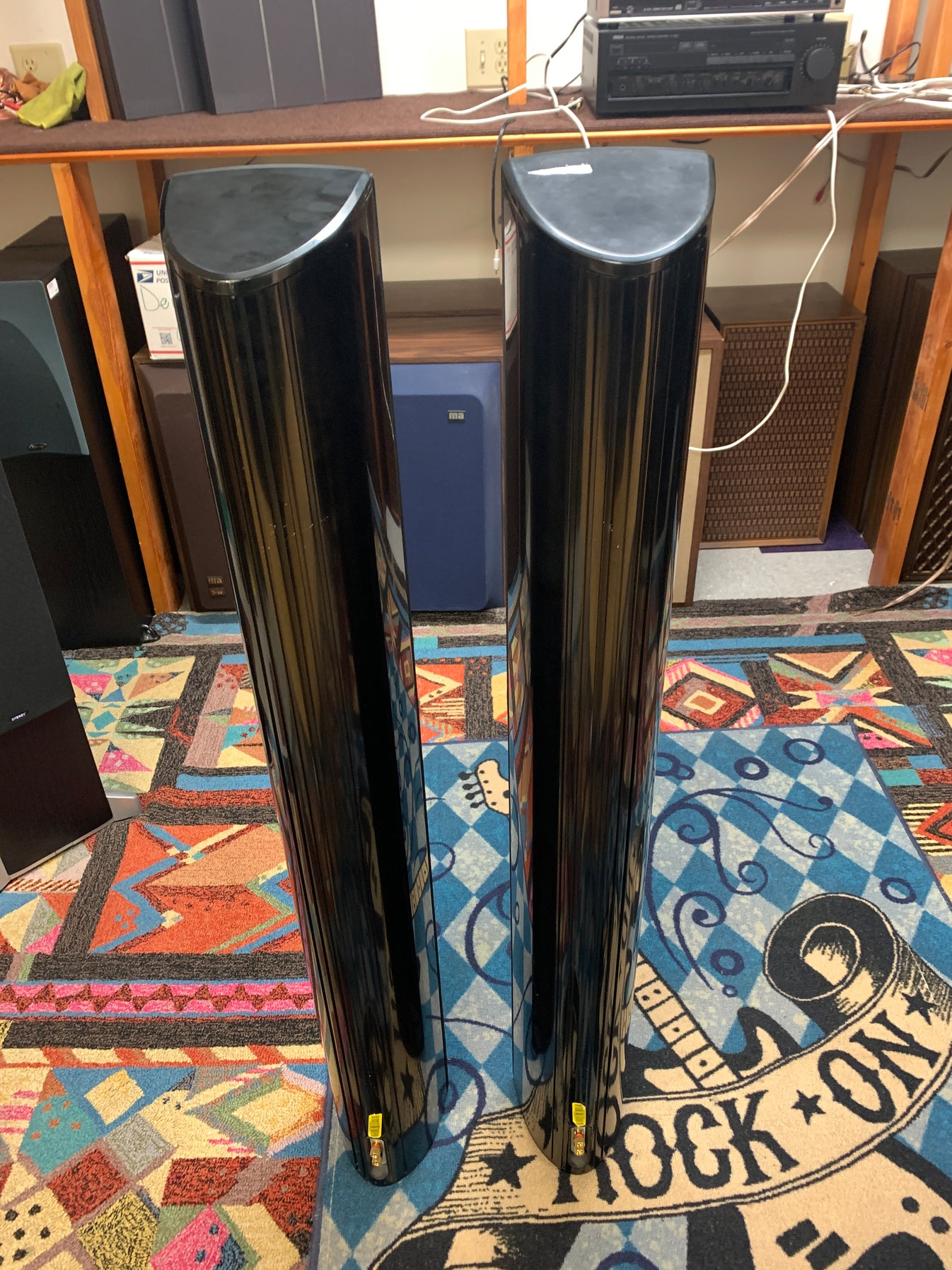 Definitive Technology - Mythos One - Speakers – The Turntable Store