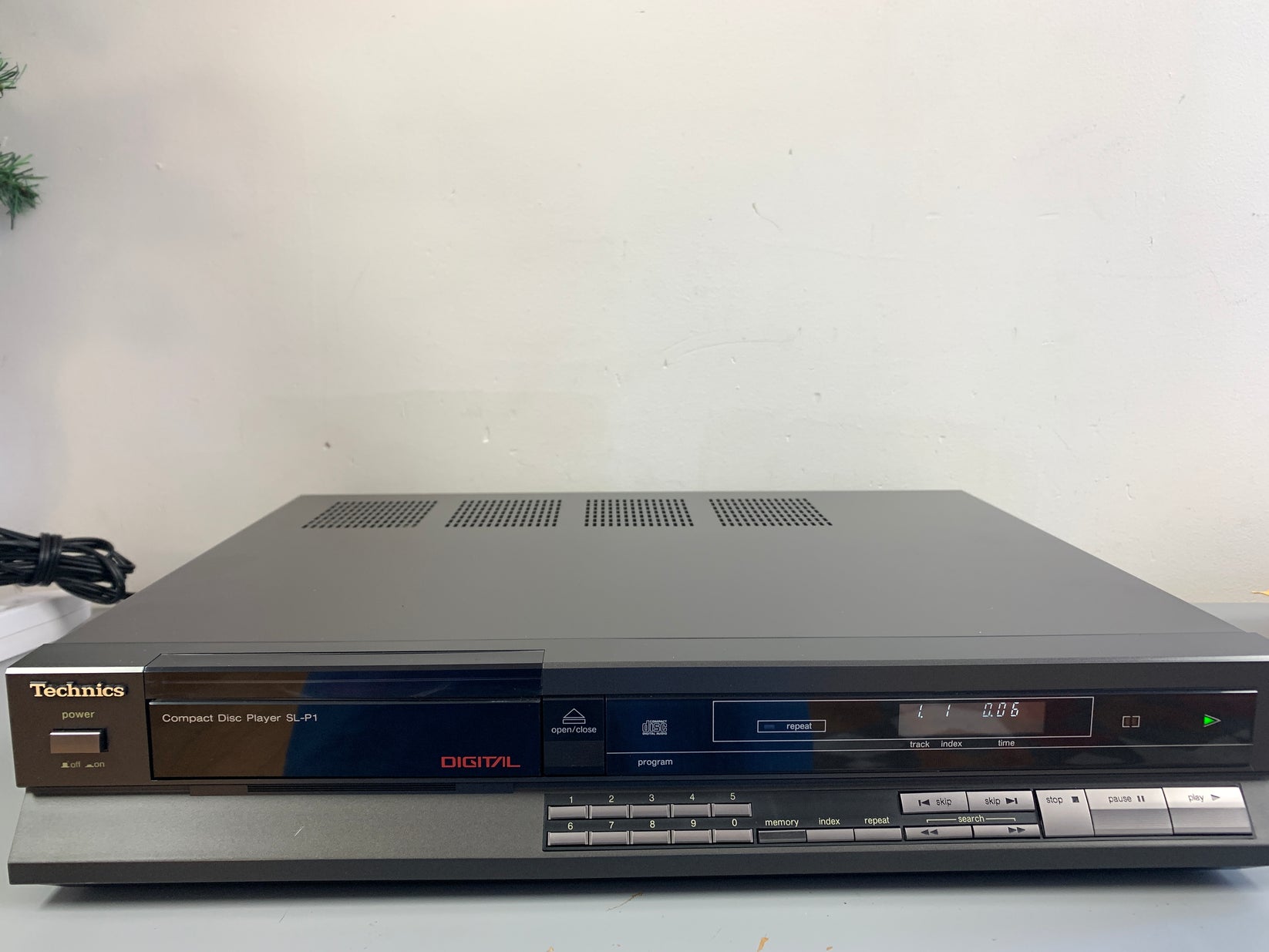 Technics SL-P1 CD Player – The Turntable Store