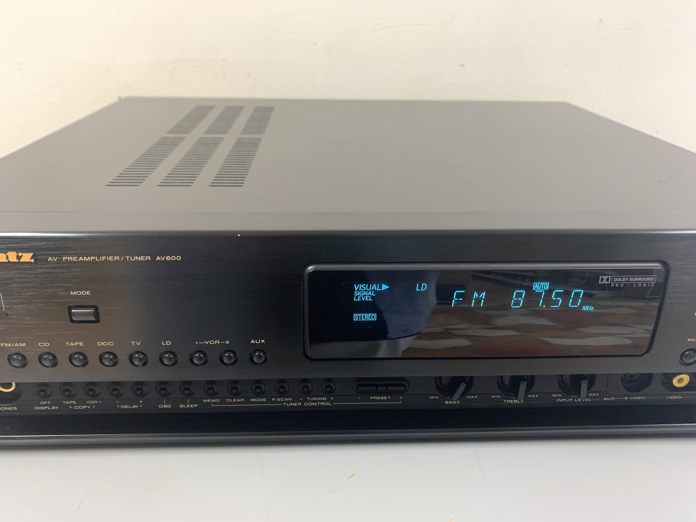 Marantz AV600 Preamp – The Turntable Store