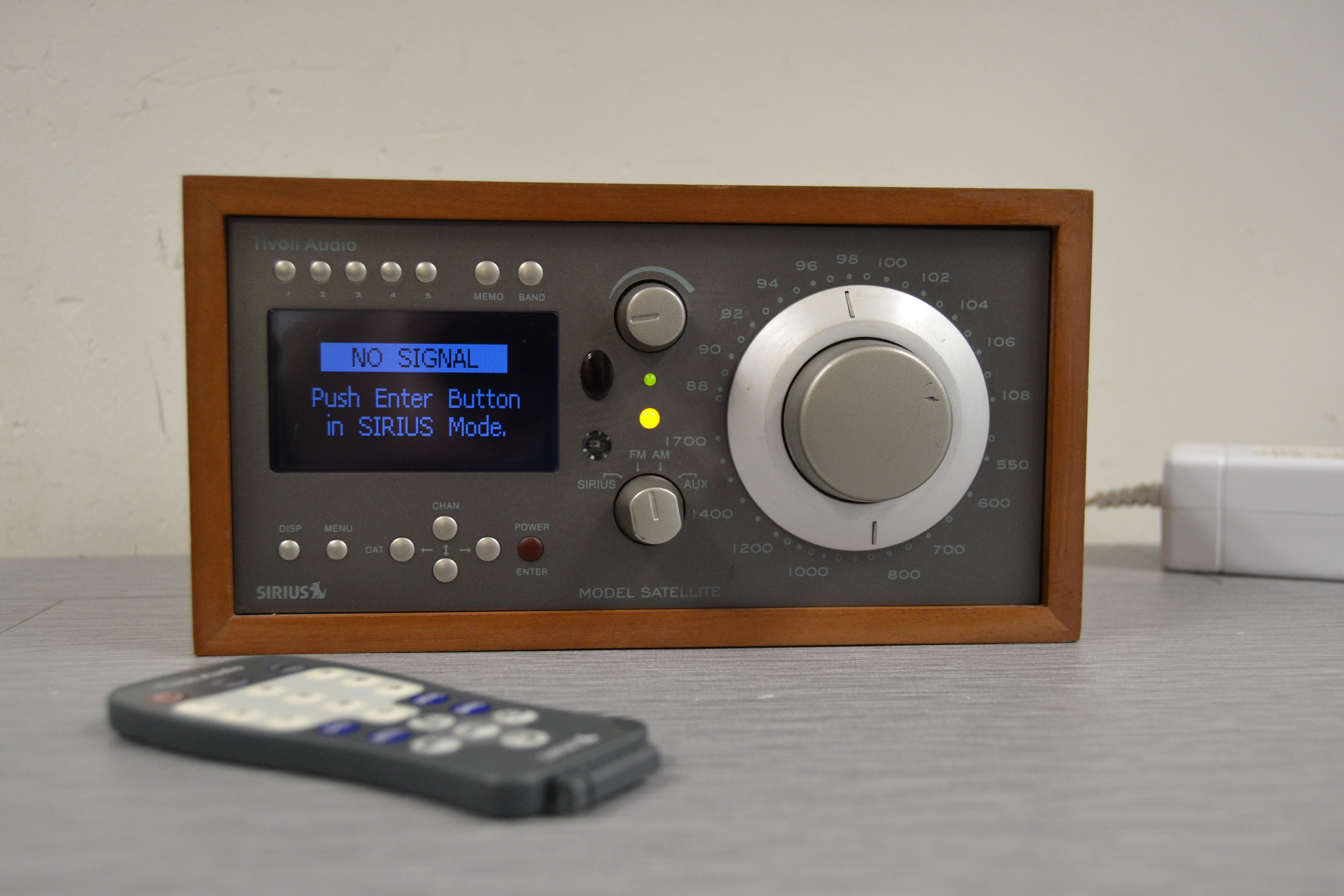 Tivoli Audio Model Satellite Radio * Remote * – The Turntable Store