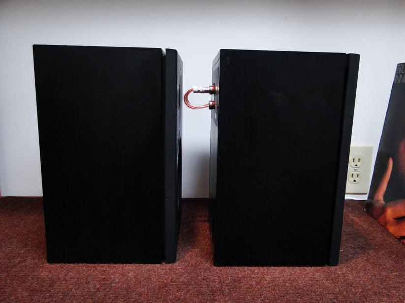 Linn TUKAN Bookshelf Speakers – The Turntable Store