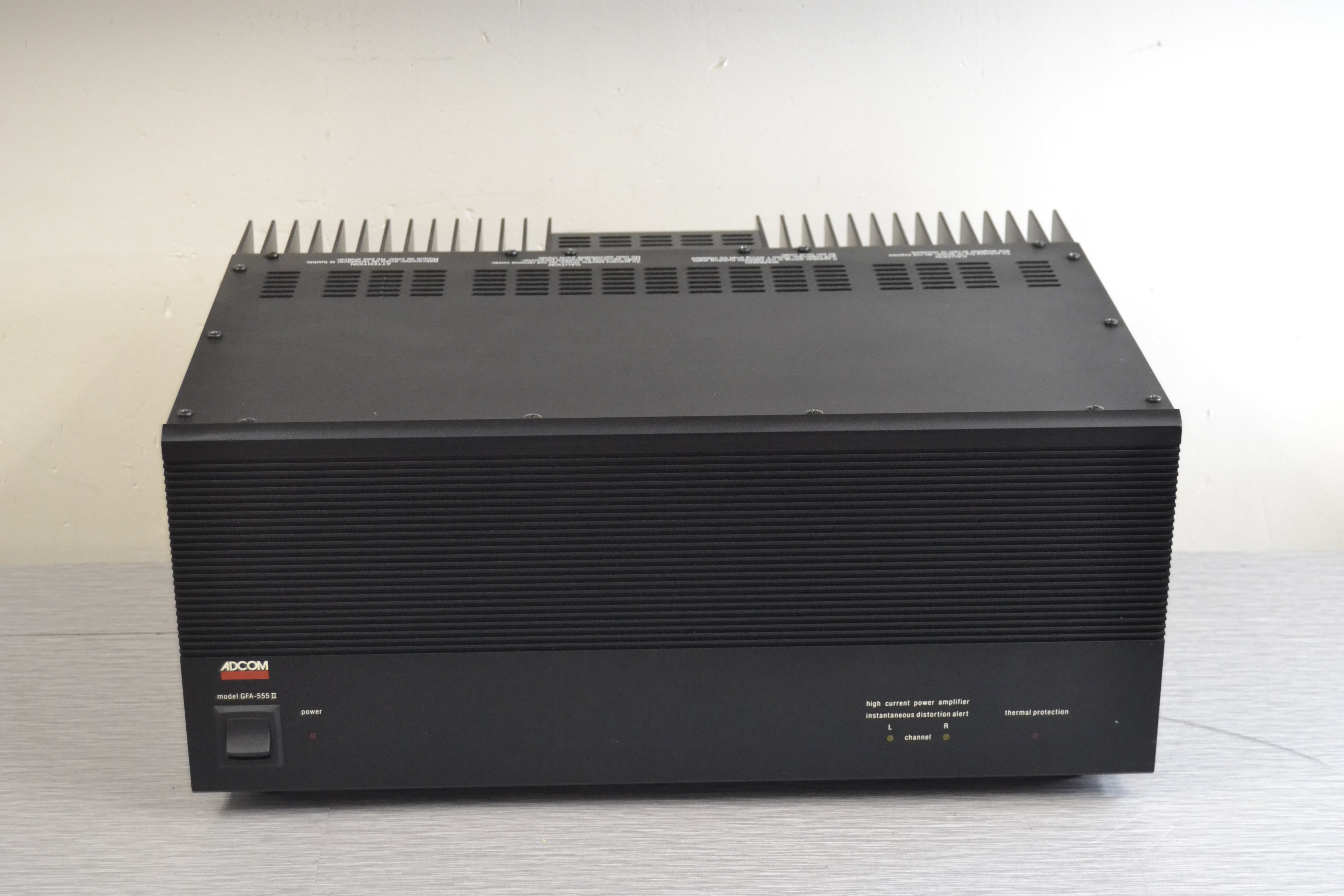 Adcom GFA 555 II * Power Amplifier * 200W RMS – The Turntable Store