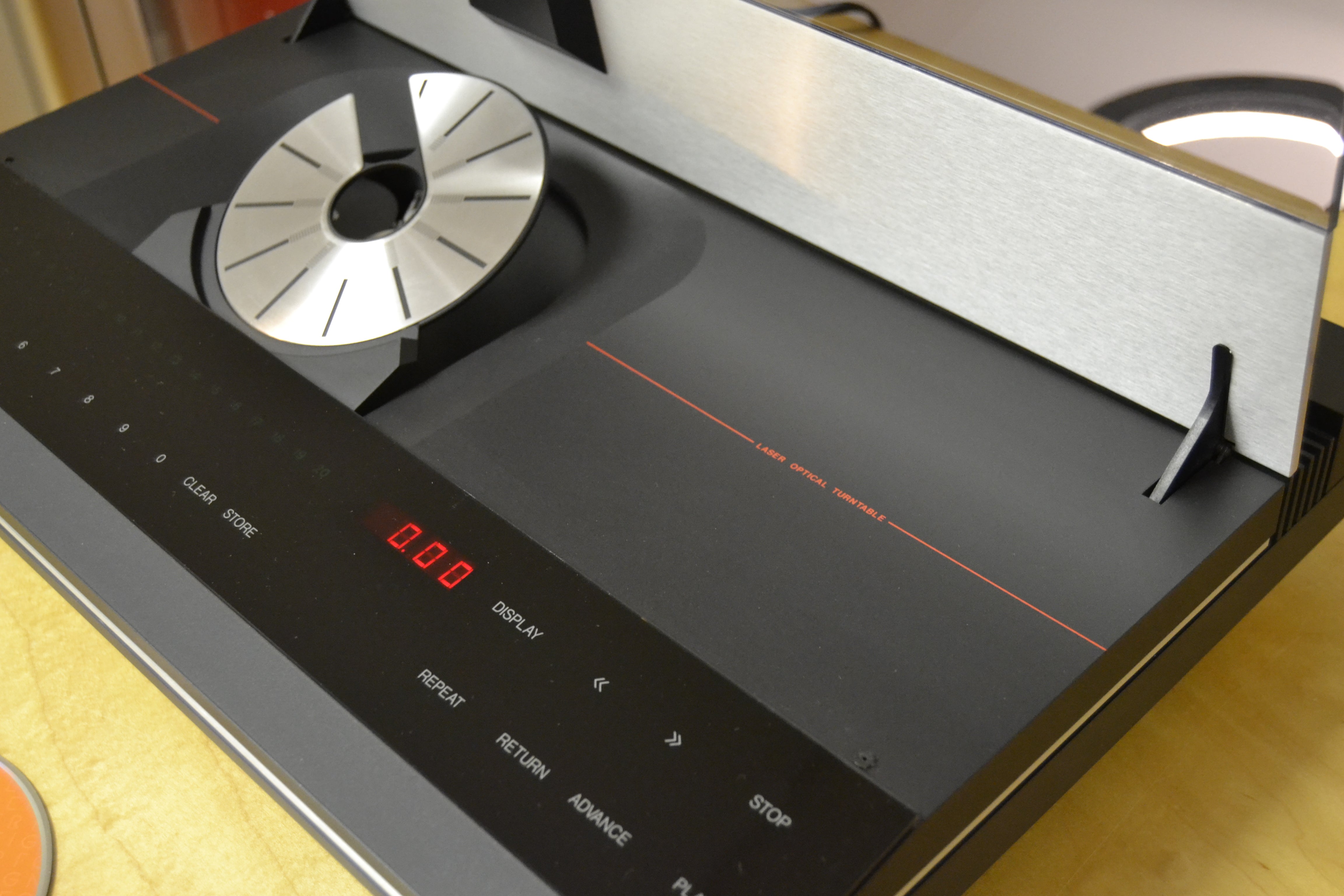 Bang & Olufsen Beogram CDX - Single CD Player - 1986 – The Turntable Store