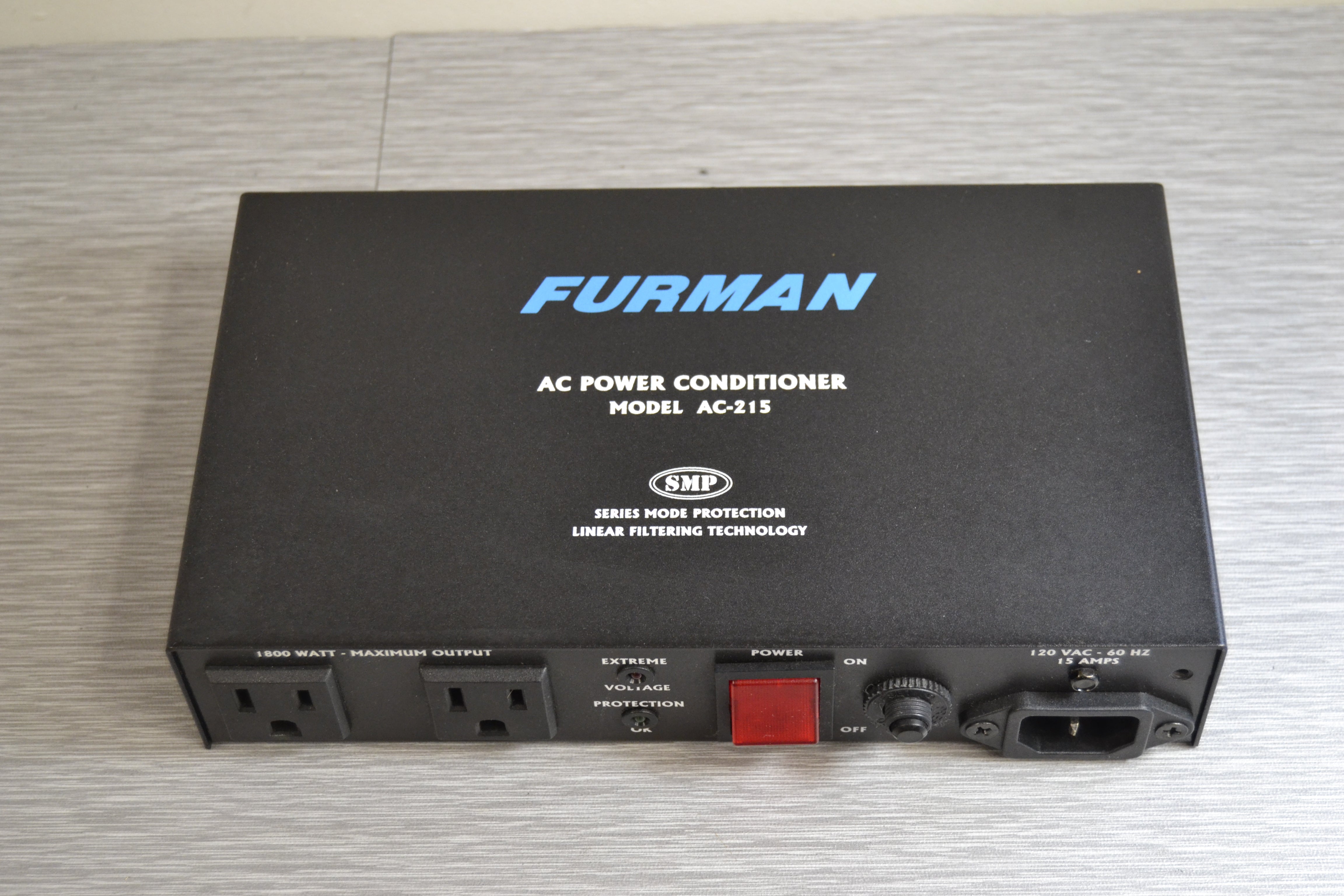 Furman AC-215 Compact Power Conditioner – The Turntable Store
