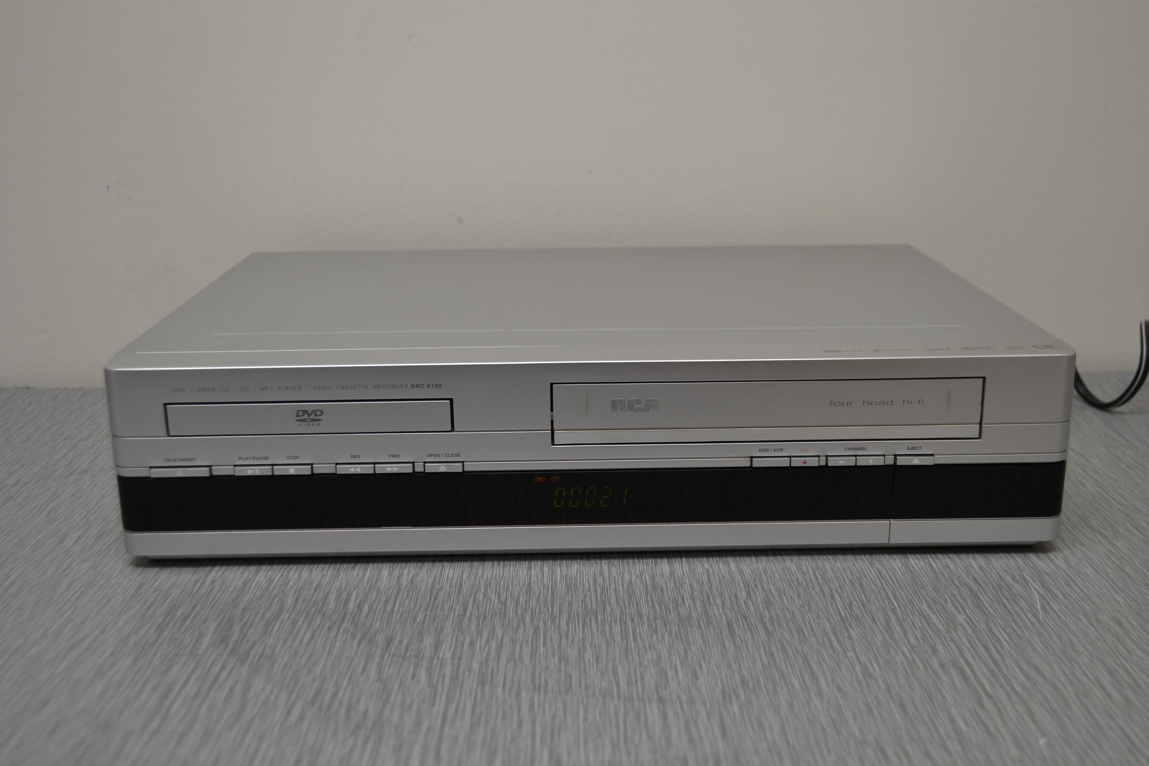 RCA DRC6100N Progressive Scan DVD/VCR Combo – The Turntable Store