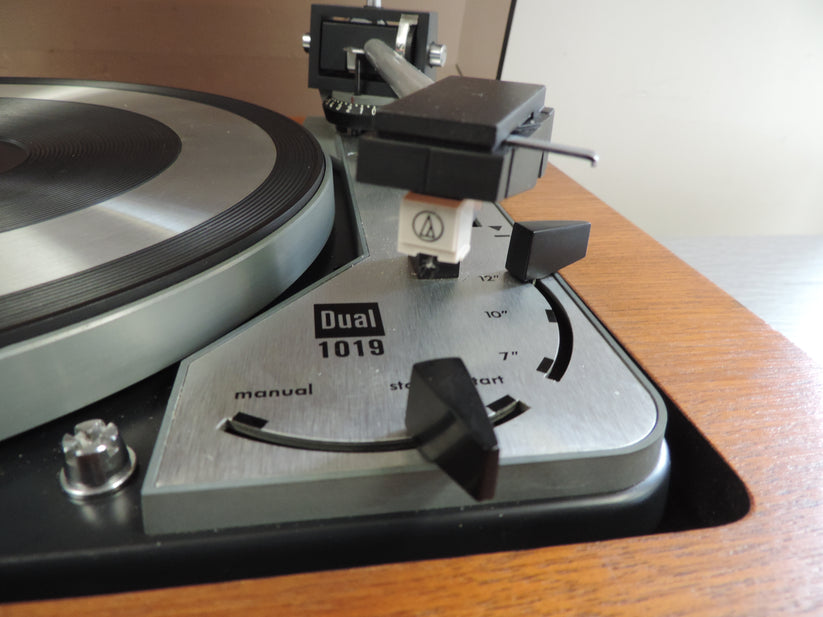 Dual 1019 Turntable * Dual Plinth * Dual AS-9 45 Stacker * – The ...
