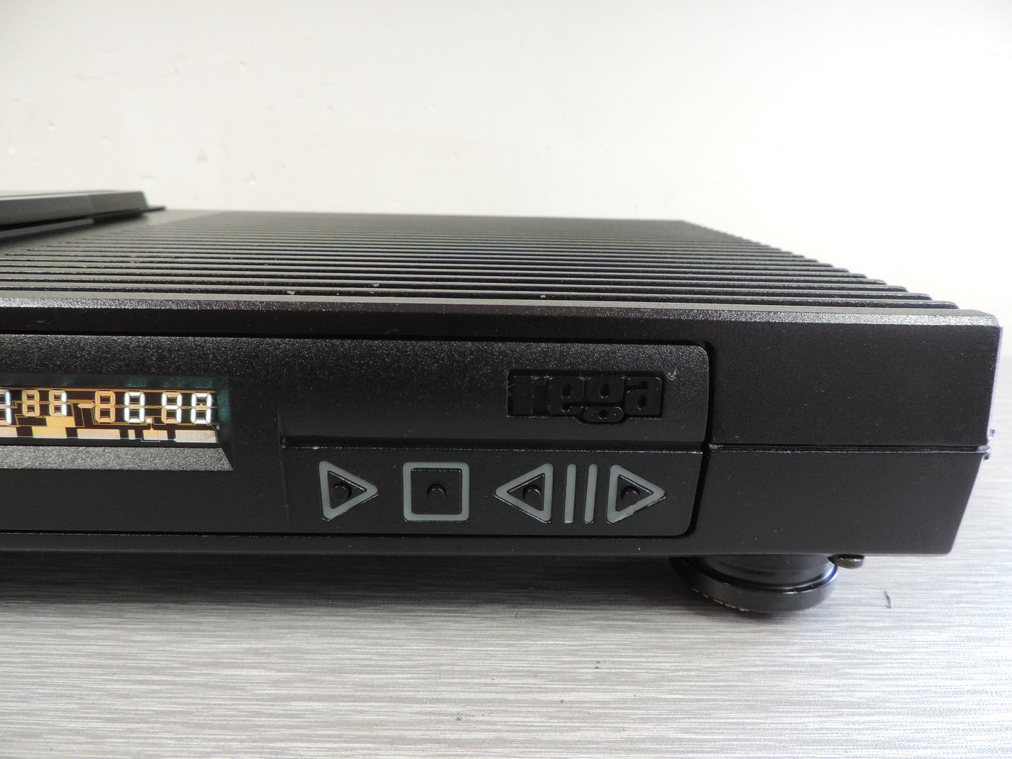 REGA Planet Single CD Player * Weight Stabilizer Mod * New Laser – The ...