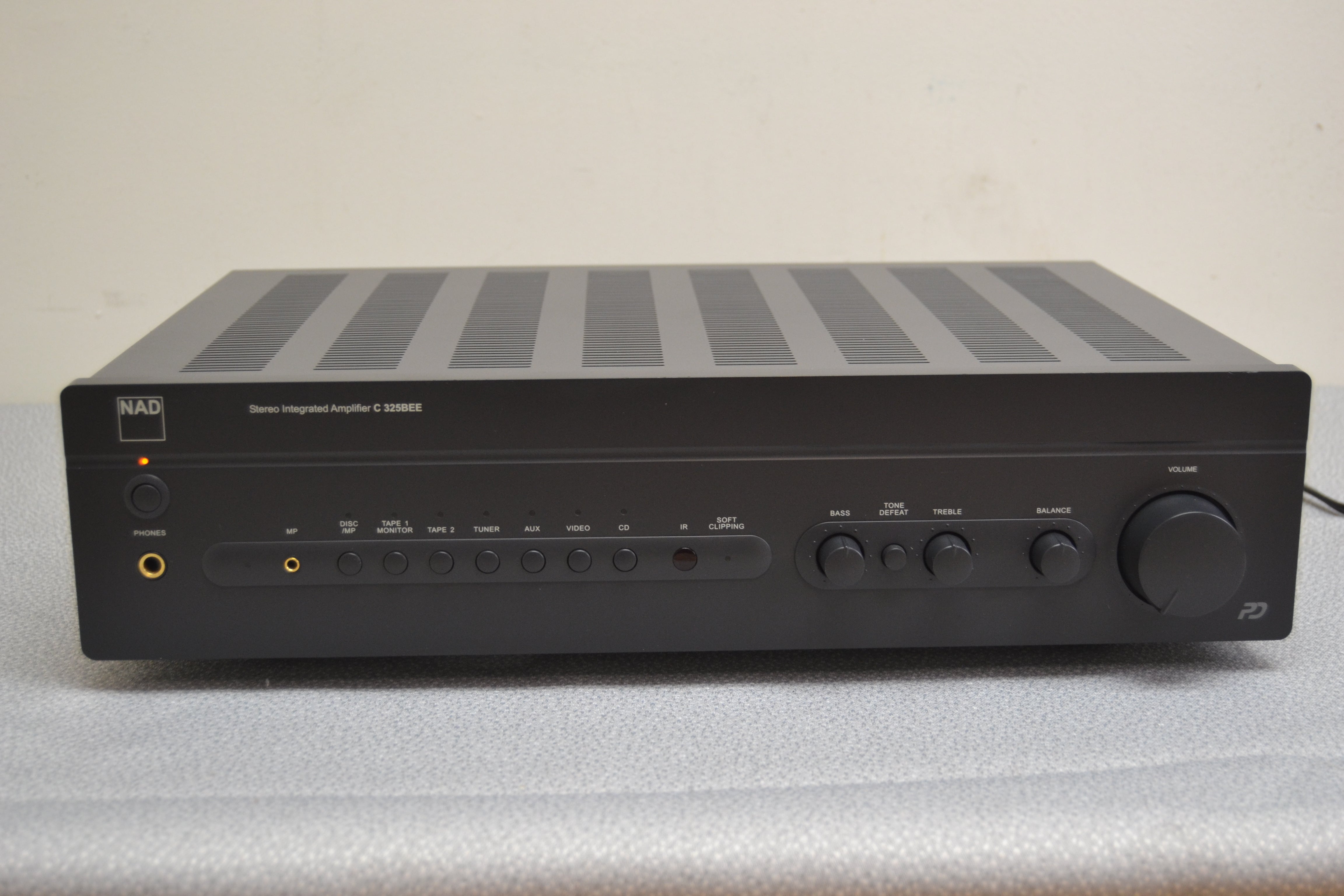 NAD C325BEE Integrated Amplifier * 50W RMS * 2006 – The Turntable Store