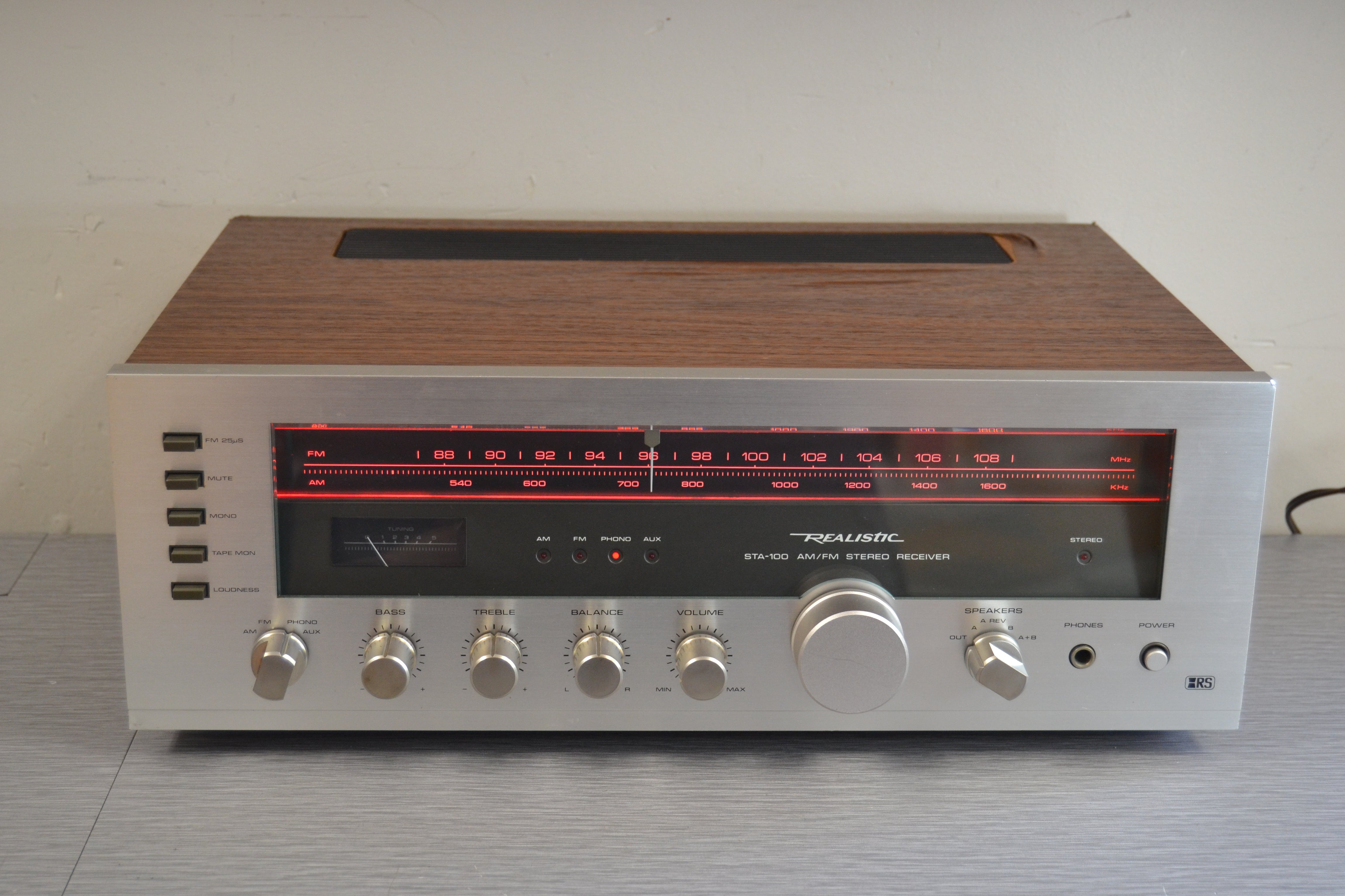 Realistic STA-100 Stereo Receiver * 1980 * 22W RMS – The Turntable Store
