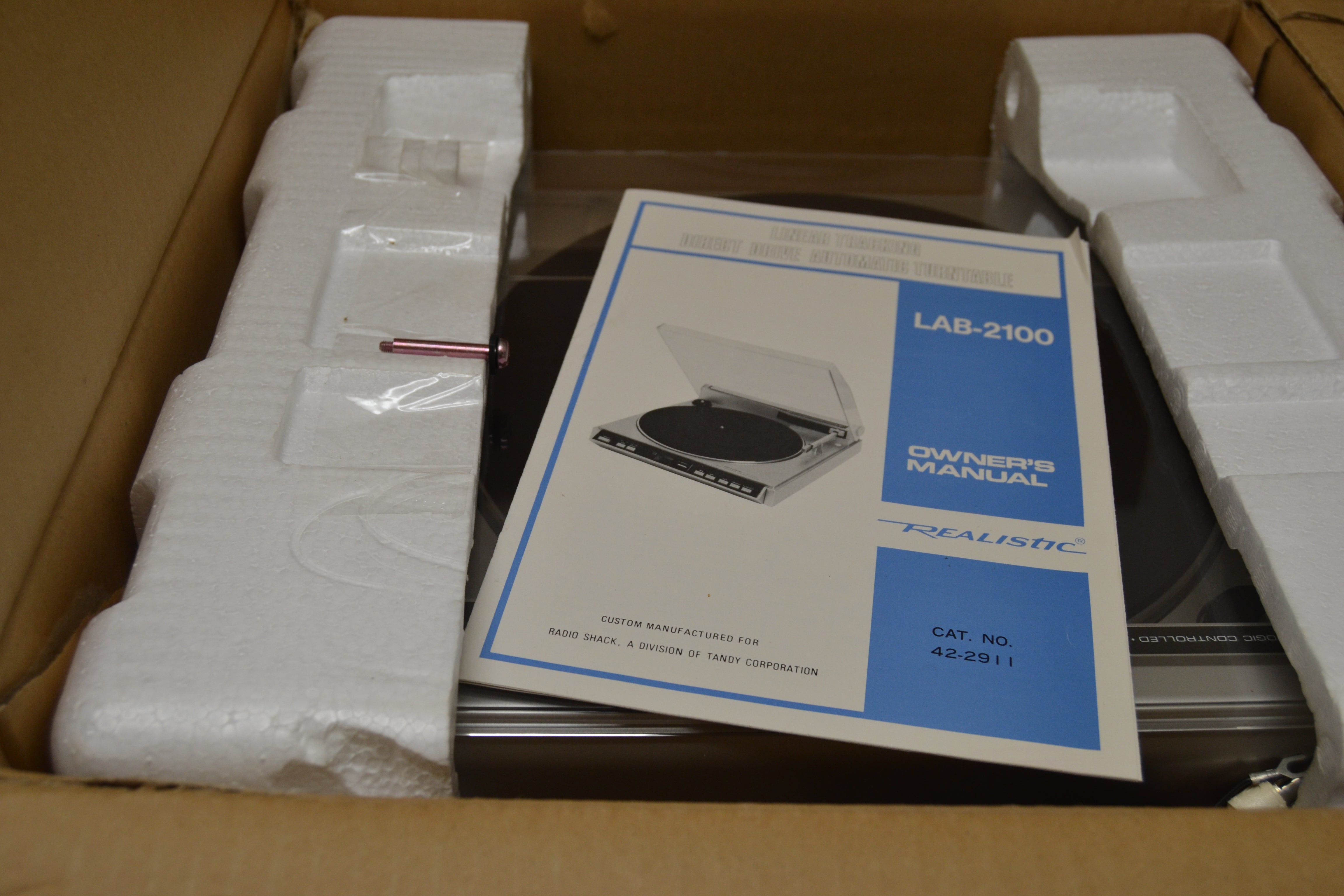 Realistic LAB2100 Linear Tracking Turntable * Box – The Turntable Store