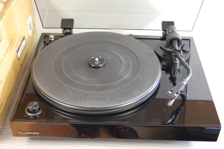 Fluance RT82T Turntable * Box * Manual * Ortofon OM-10 Cartridge – The Turntable Store