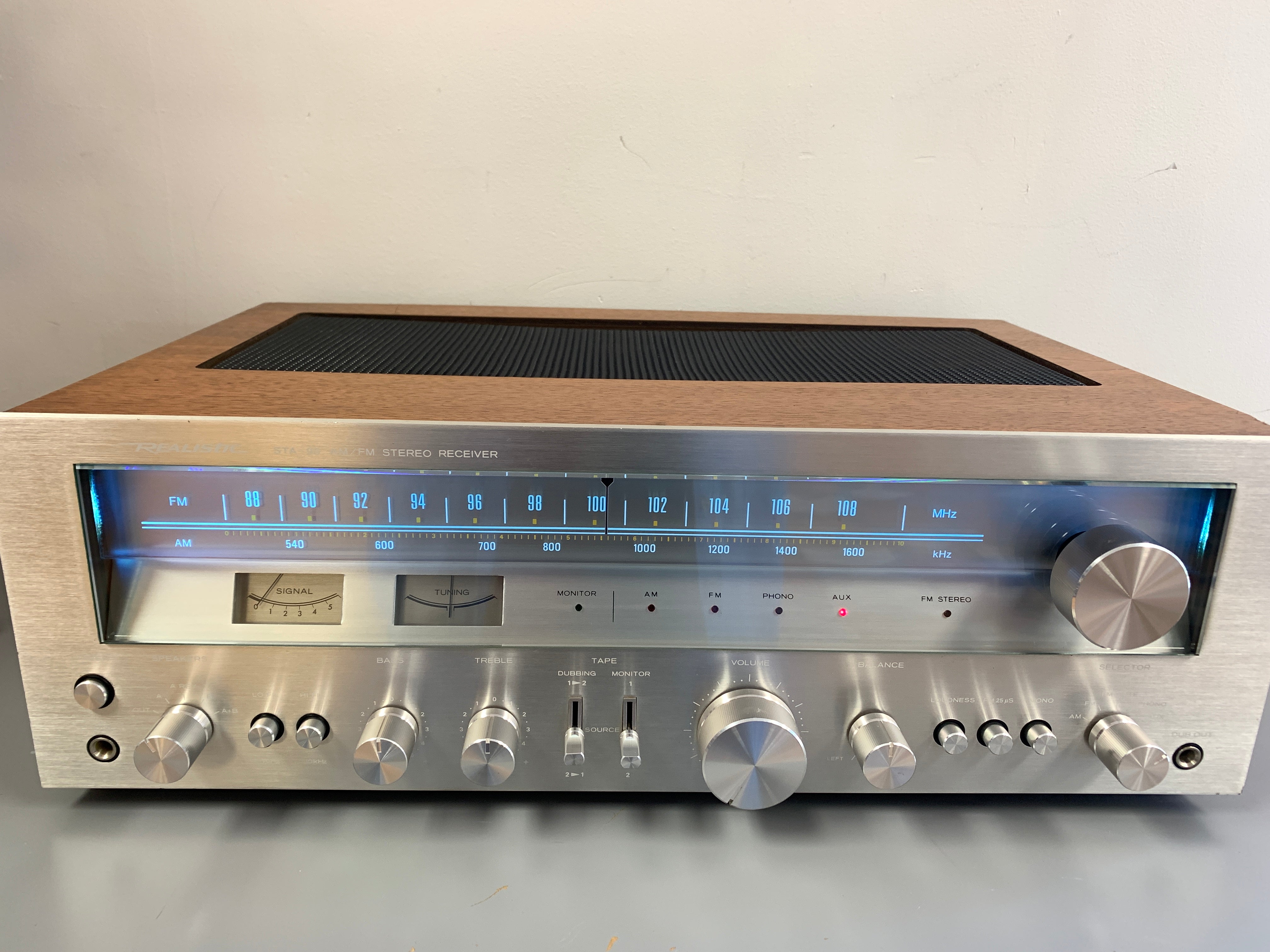Realistic STA-95 Stereo Receiver – The Turntable Store