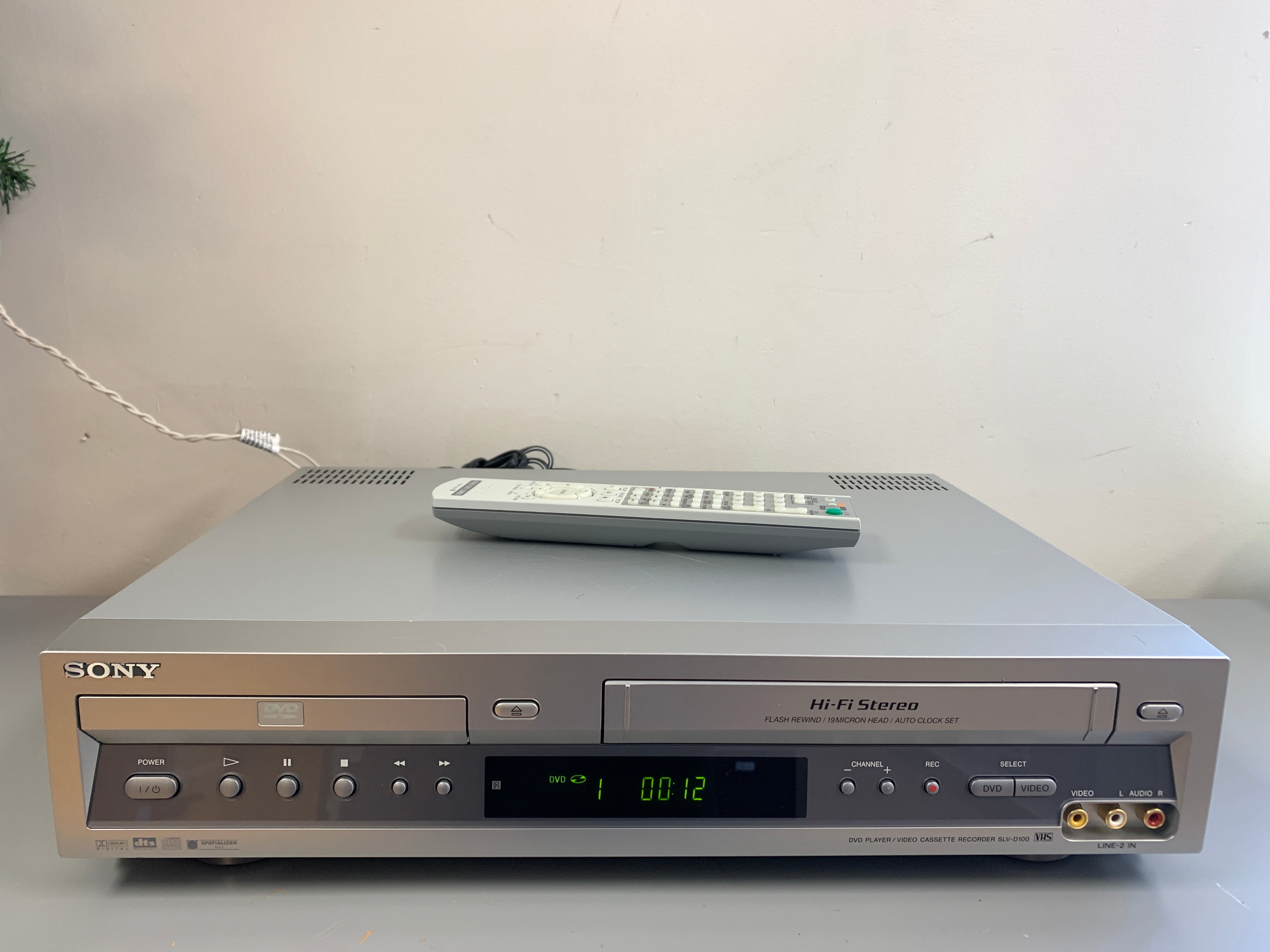 Sony SLV-D100 DVD Player Video Cassette Recorder with remote – The ...