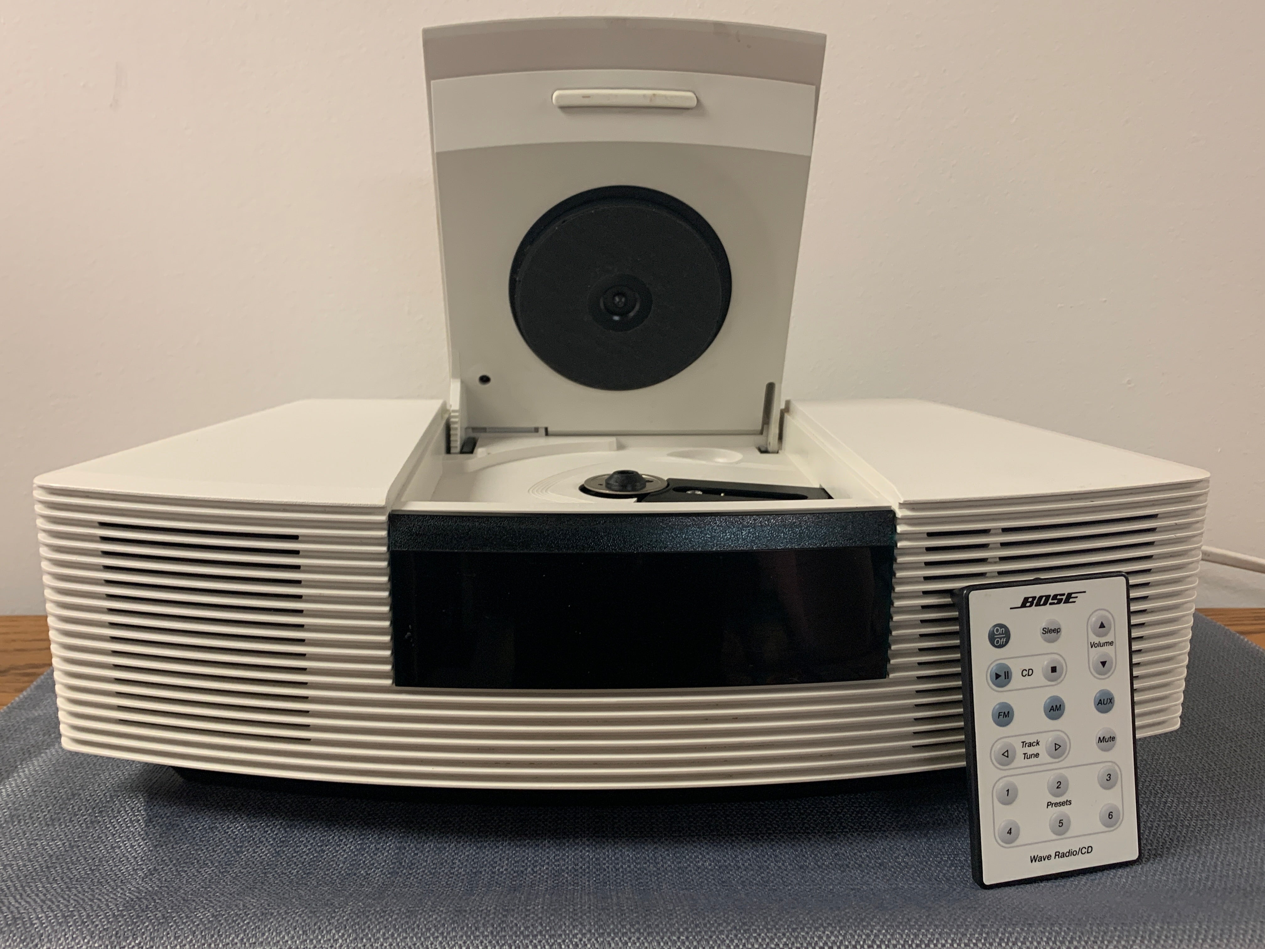 Bose Wave AWCR-1P CD Player and Radio w Remote – The Turntable Store