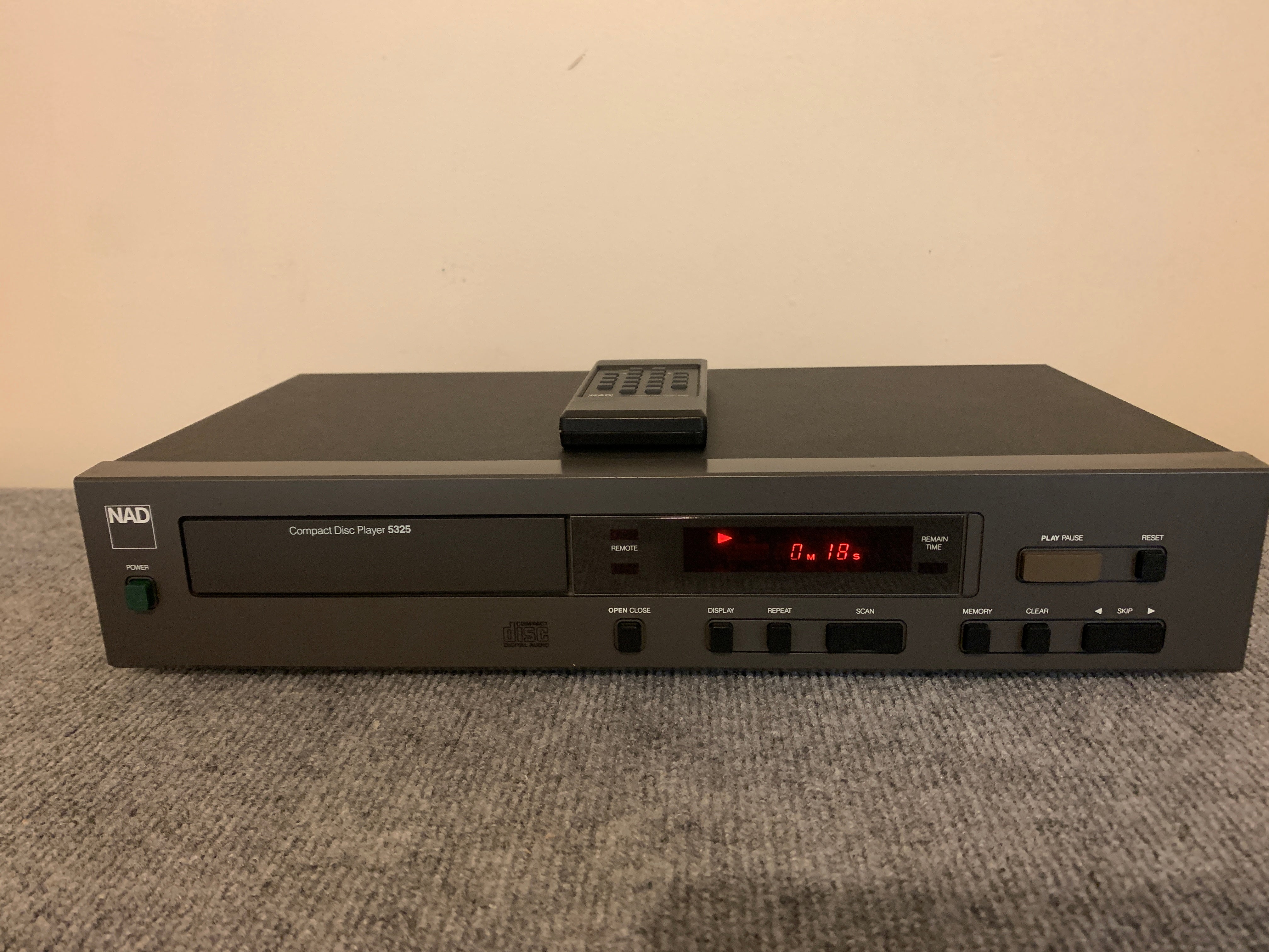 NAD 5325 SIngle CD Player with Remote Control – The Turntable Store