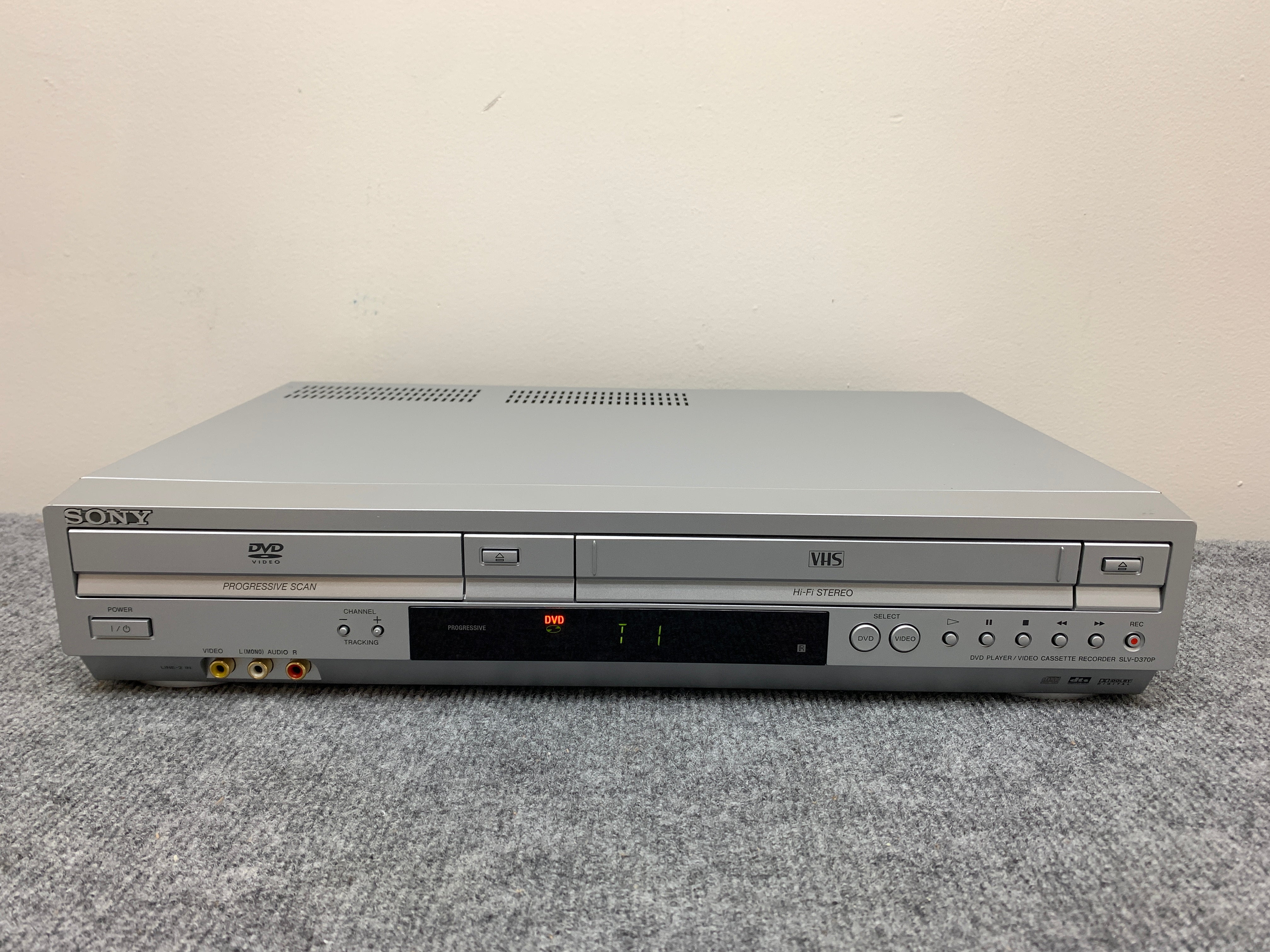 Sony SLV-D370P VHS/DVD Combo Player – The Turntable Store
