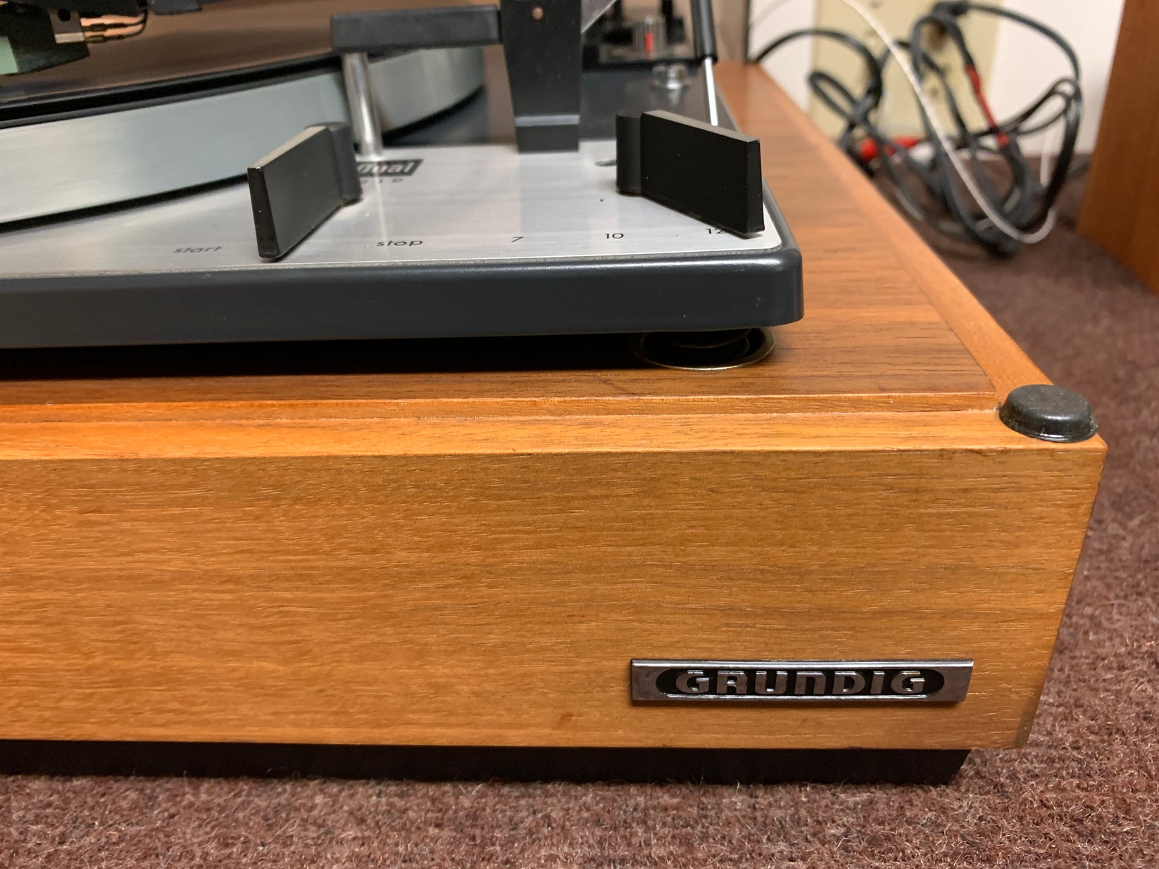 DUAL 1219 Turntable * Solid Wood Grundig Plinth * Fully Serviced * Shu ...