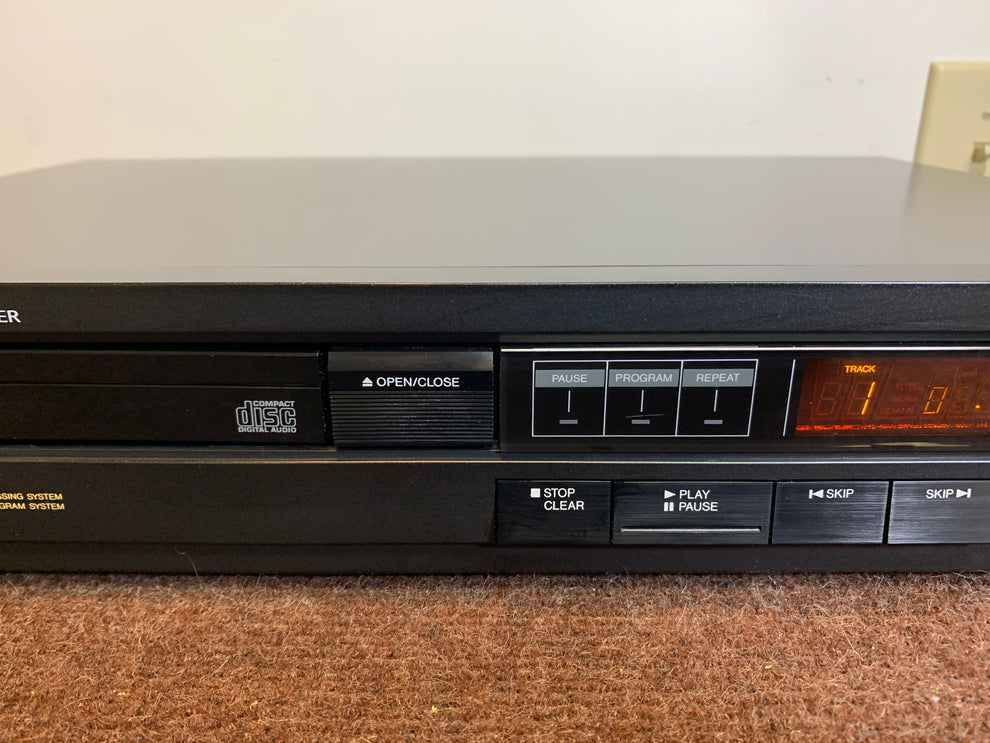 JVC XL-V200 Single Compact Disc Player – The Turntable Store