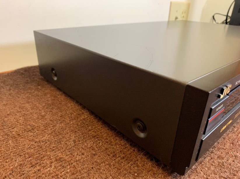 JVC XL-V200 Single Compact Disc Player – The Turntable Store