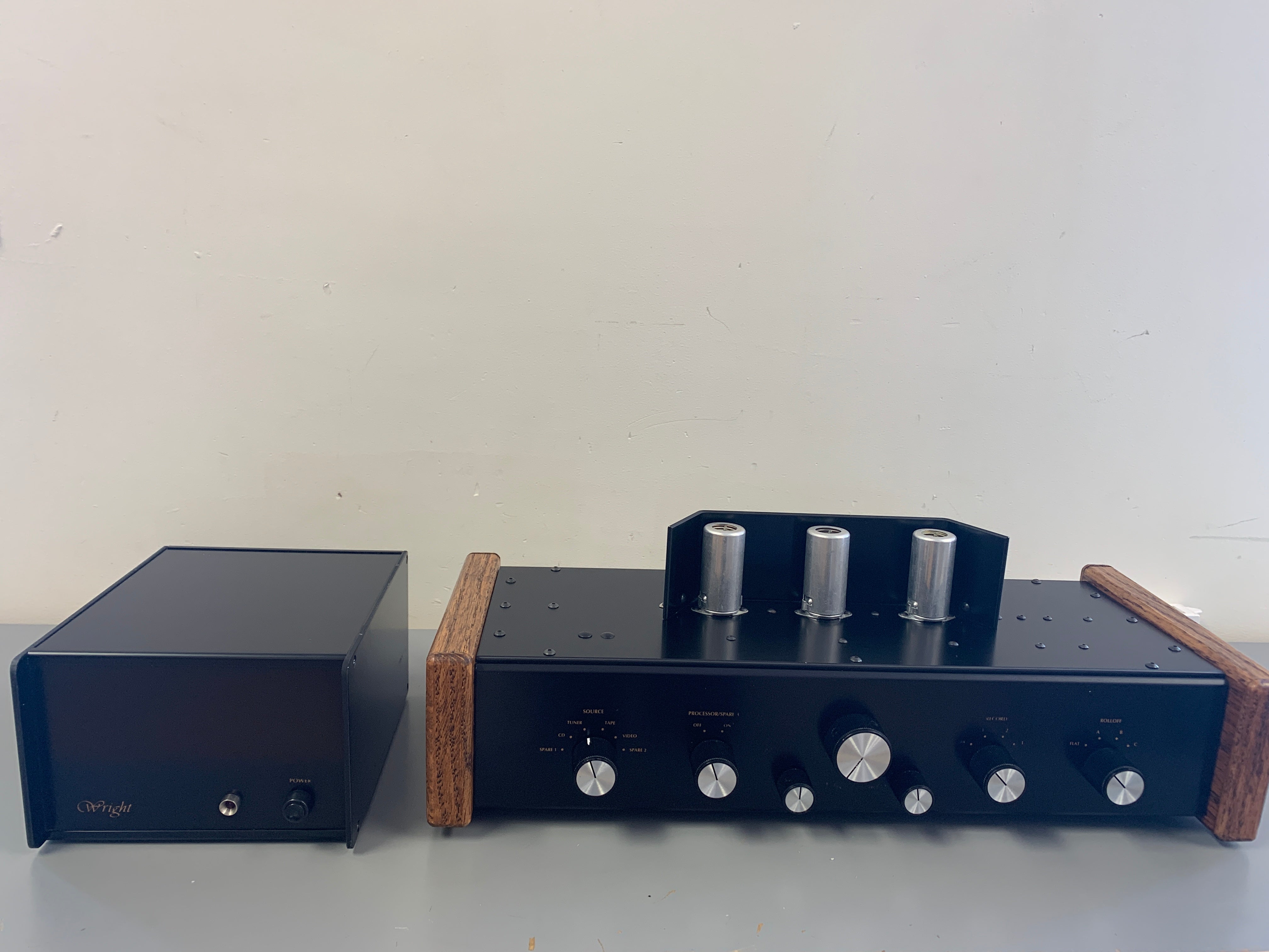 Wright Sound L-4 Stereo Tube Preamplifier – The Turntable Store