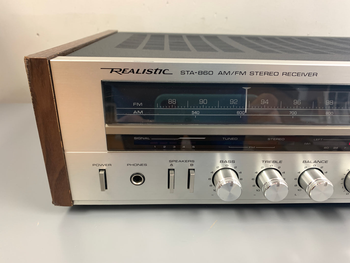 Realistic STA-860 Stereo receiver * 65W * 1984 – The Turntable Store