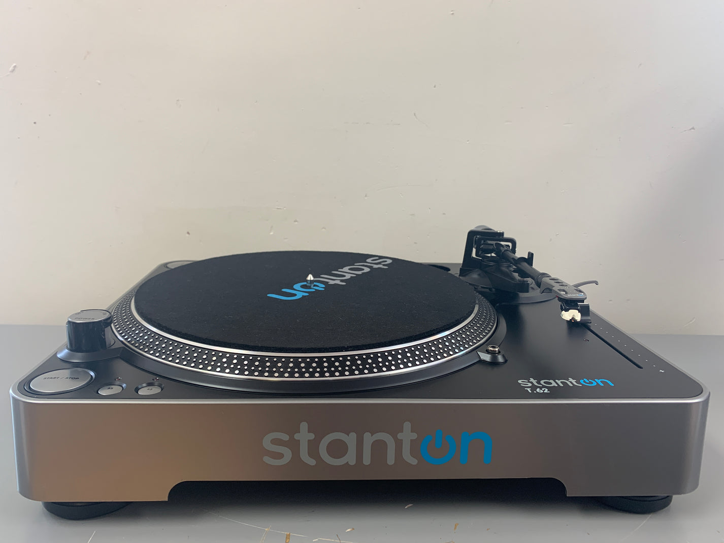 STANTON T62 Turntable * Box – The Turntable Store