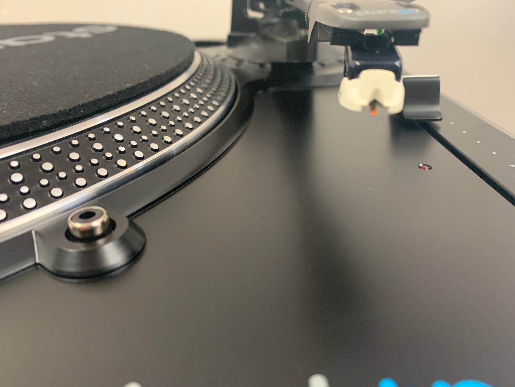 STANTON T62 Turntable * Box – The Turntable Store