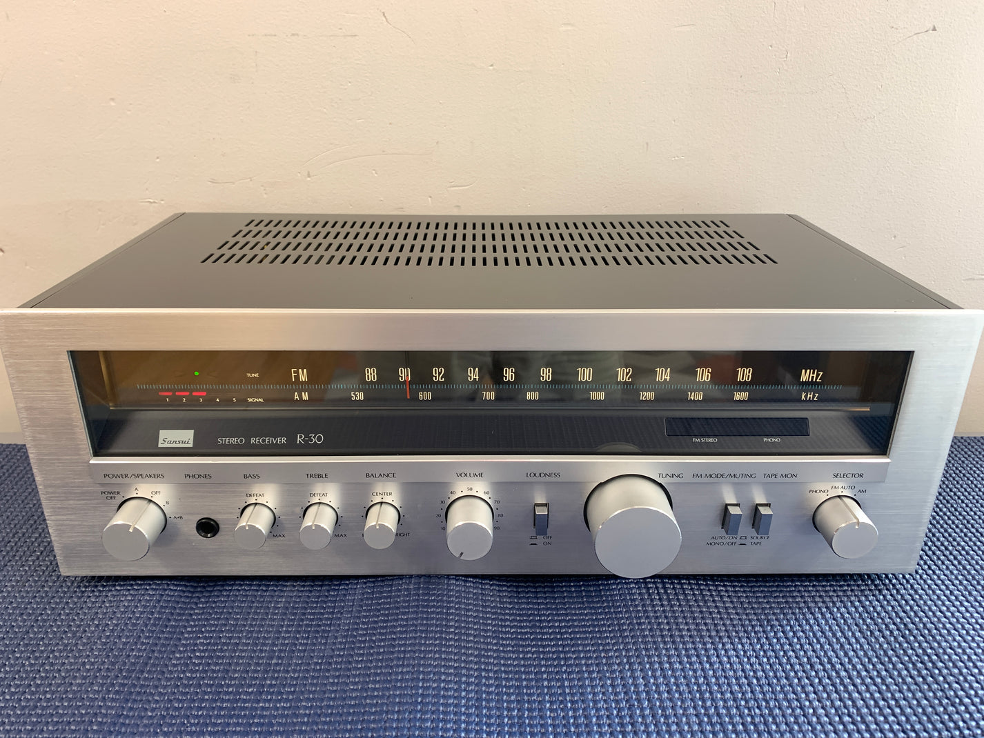 Sansui R-30 Stereo Receiver * 25W RMS * 1980 – The Turntable Store