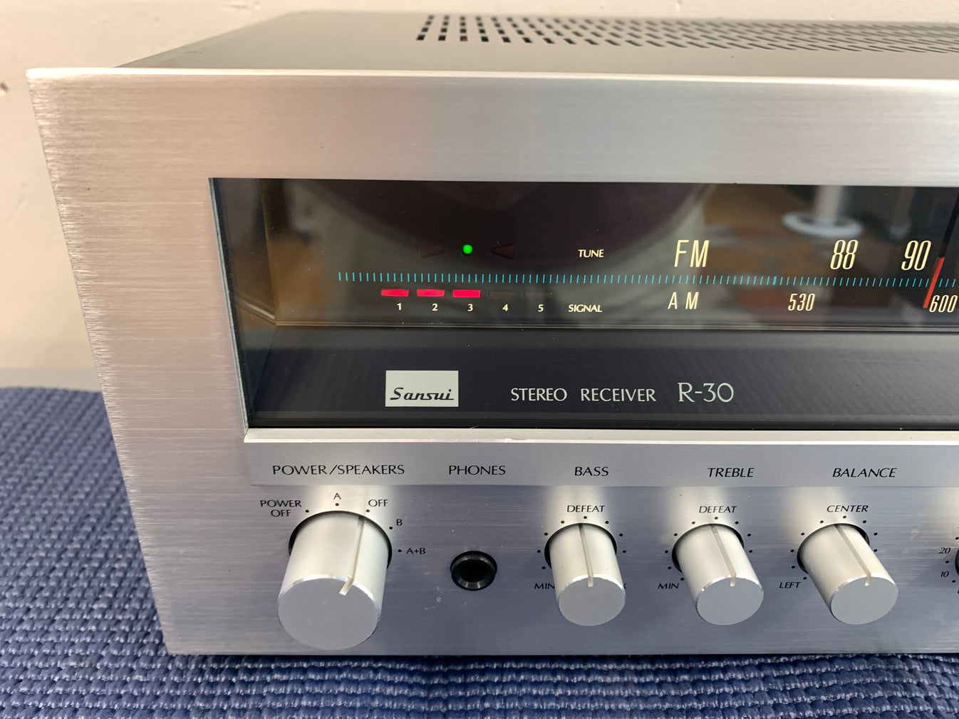 Sansui R-30 Stereo Receiver * 25W RMS * 1980 – The Turntable Store