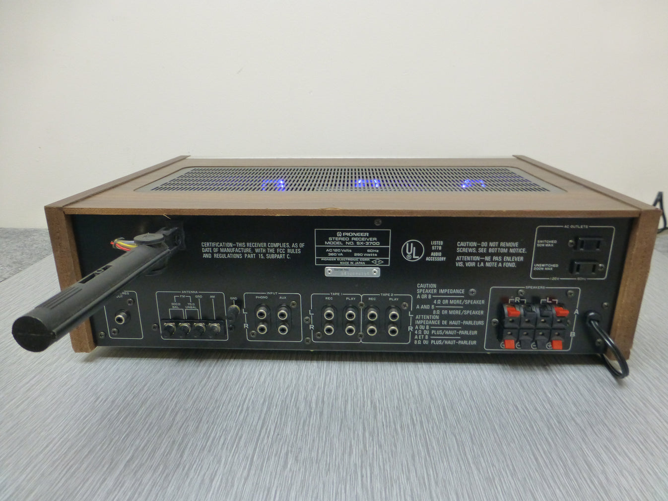 Pioneer SX-3700 AM/FM Stereo Receiver (1980-81) * 45W RMS – The ...